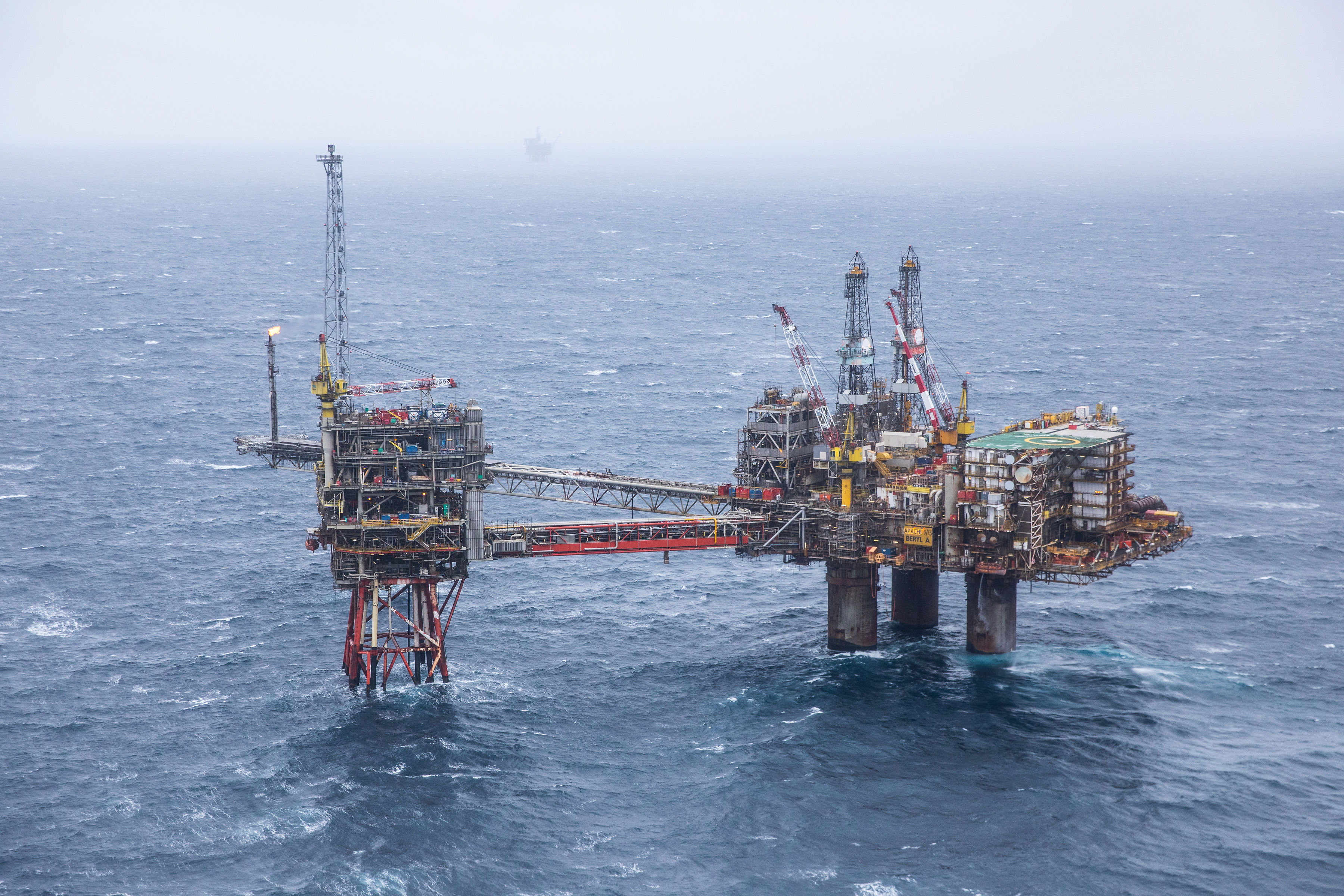 BUREAU VERITAS: APACHE CORPORATION CONTRACT AWARD